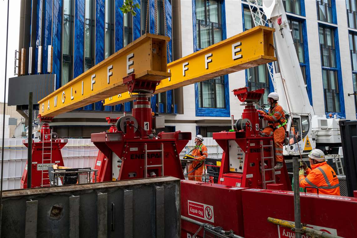 Trailer for London transformer transport - Crane & Transport Briefing