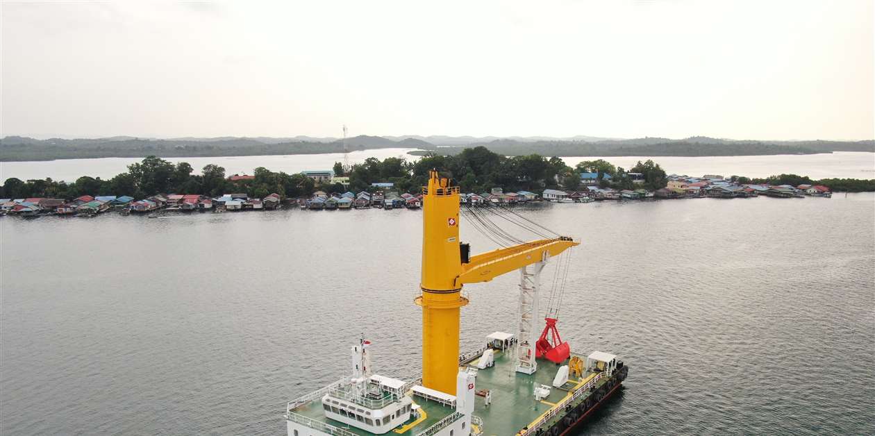 Big MacGregor heavy lift crane order - Crane & Transport Briefing
