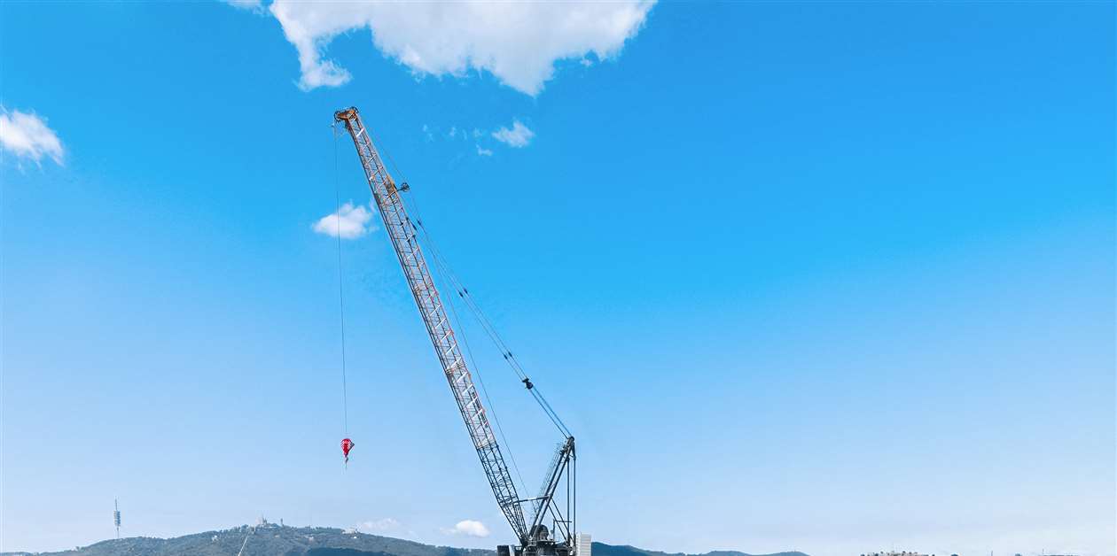 Luffers take over to finish La Sagrada Familia - Crane & Transport Briefing