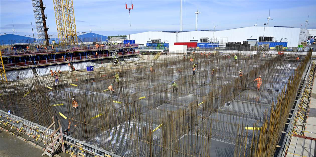 Princesa Isabel: las grúas son cruciales para la fábrica de ...