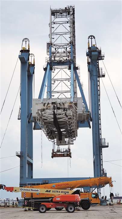Strand jacks 101: the basics behind big lifts - Crane & Transport Briefing