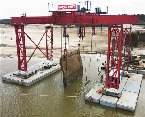 Strand jacks 101: the basics behind big lifts - Crane & Transport Briefing
